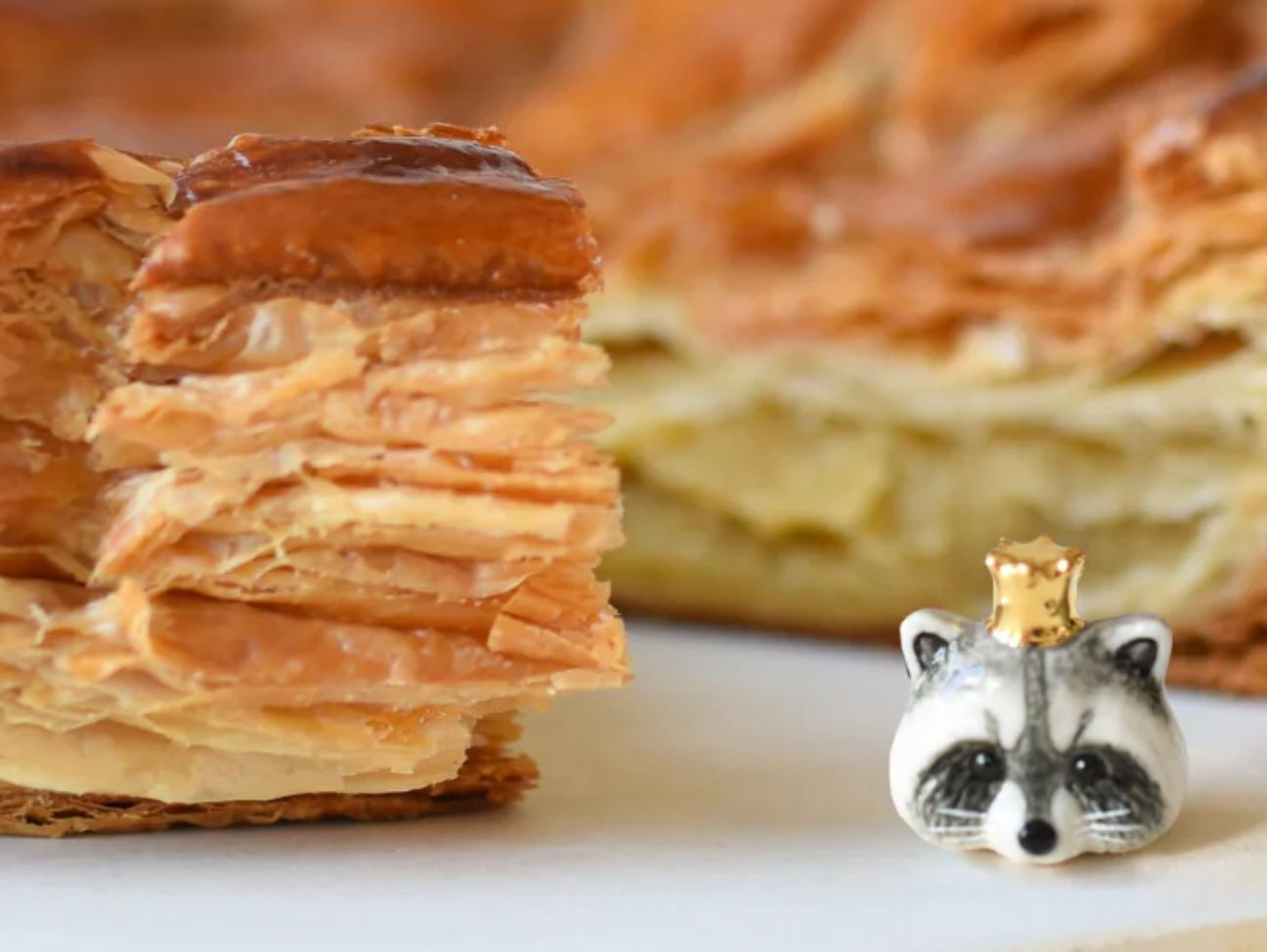 Chez Bogato - Galettes des Rois - Fève Raton-laveur